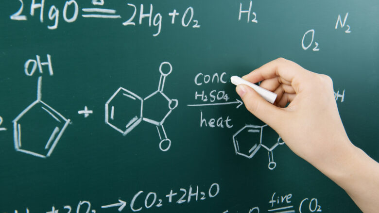 【化学反応式】2KClO3 → 2KCl + 3O2 | ねこでもわかる化学